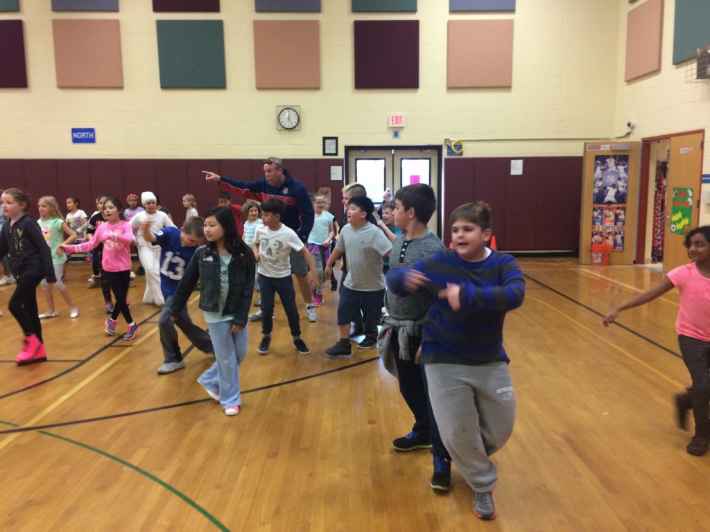 Impromptu Third Grade Dance Party - Lincoln School