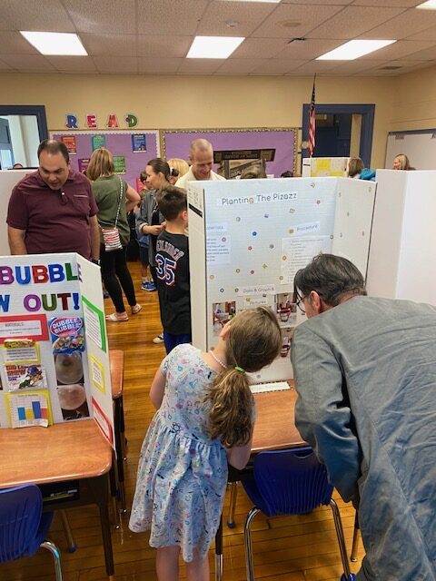 Lincoln Grade 3 Science Fair - Lincoln School