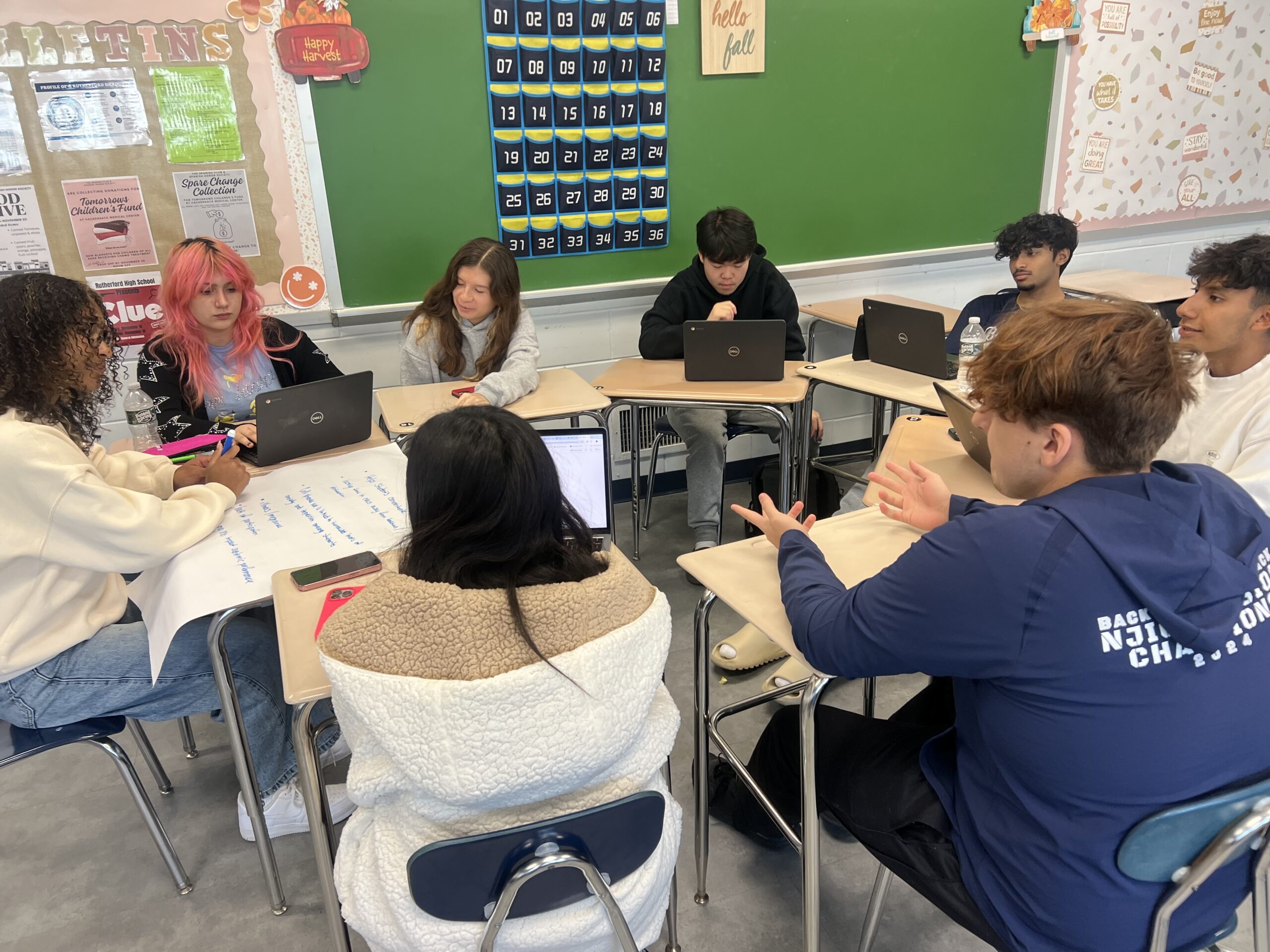 RHS Seniors Debate Impact of Cell Phone Use - Rutherford Public Schools